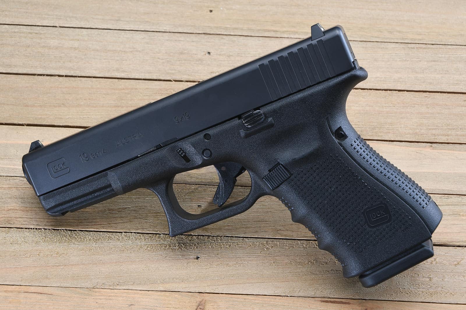 Tested: Ruger Security 9 vs Glock 19 - AmmoMan School of Guns Blog