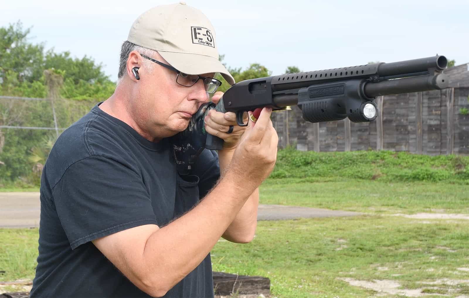 How To Perform A Tactical Reload - AmmoMan School of Guns Blog